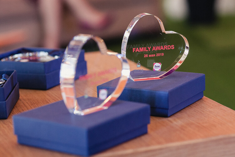 Звёздные семьи наградили на премии Family Awards 2019 - MainStyles.ru