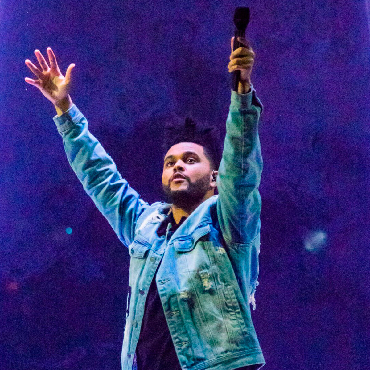 HBO показал трейлер специального концерта The Weeknd под названием Live ...